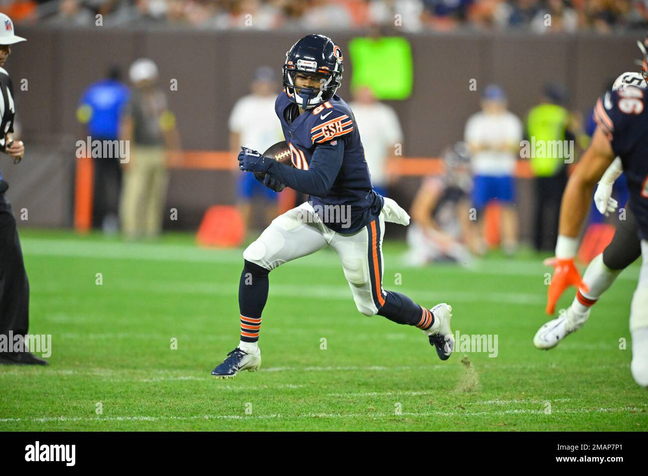 Chicago Bears wide receiver Kevin Shaa runs with the ball during an NFL ...