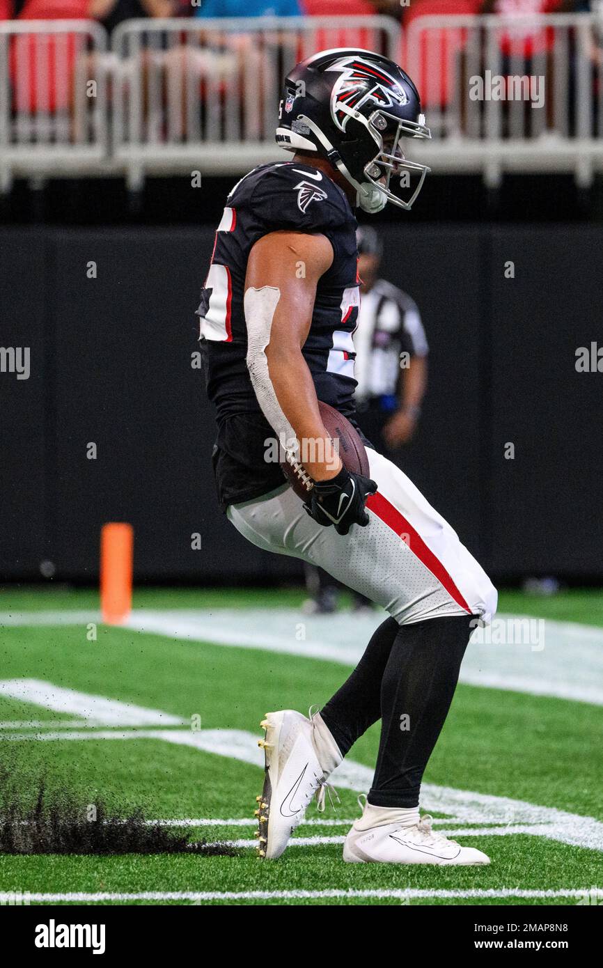 Atlanta Falcons running back Tyler Allgeier (25) scores a touchdown ...