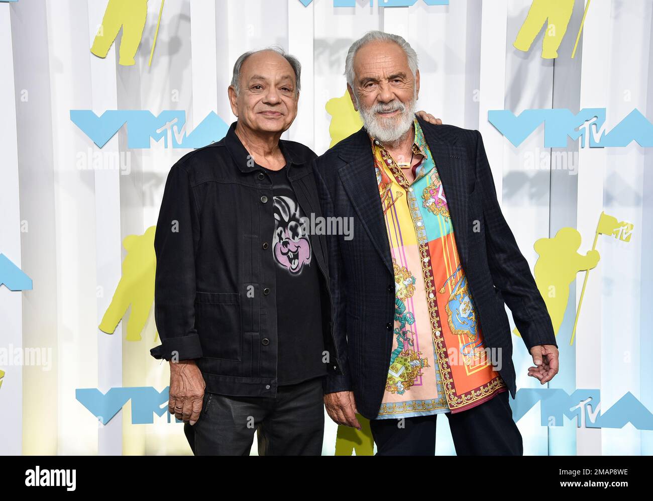 Cheech Marin, left, and Tommy Chong arrive at the MTV Video Music ...