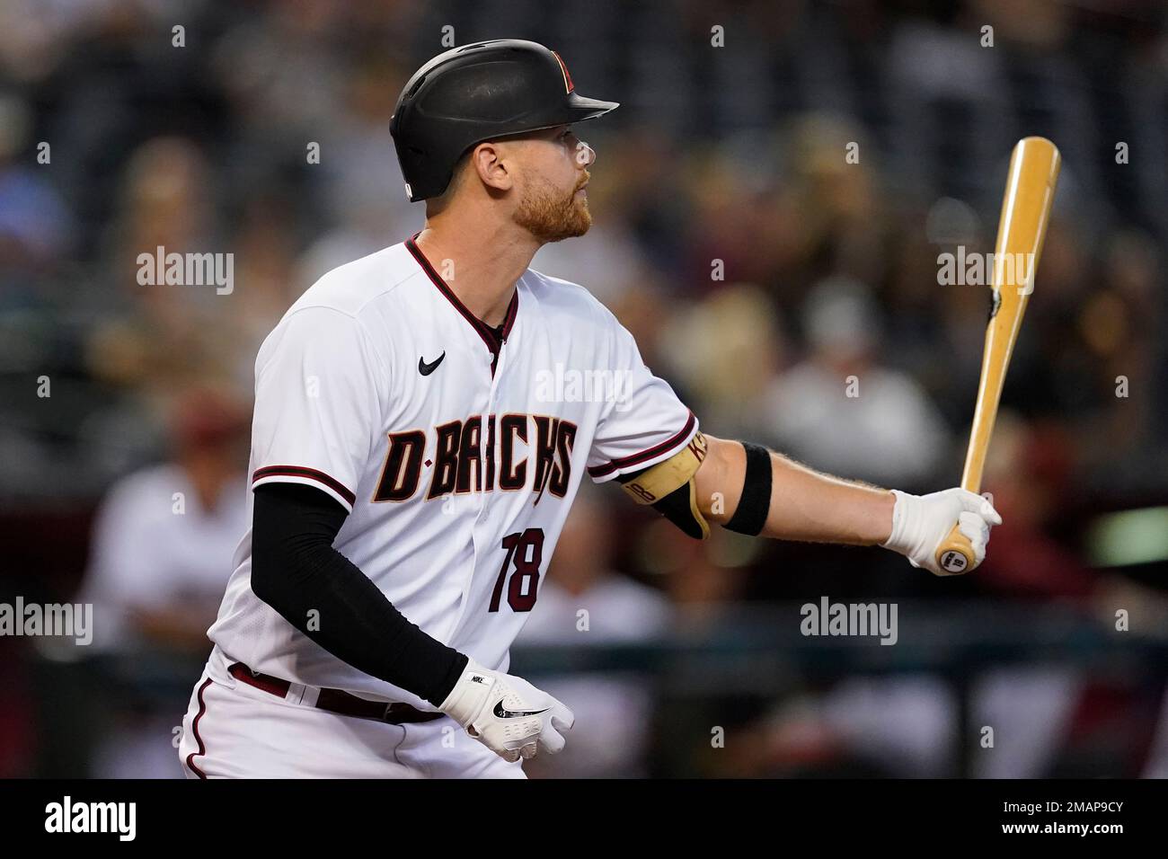 Arizona Diamondbacks' Carson Kelly (18) hits against the Philadelphia ...