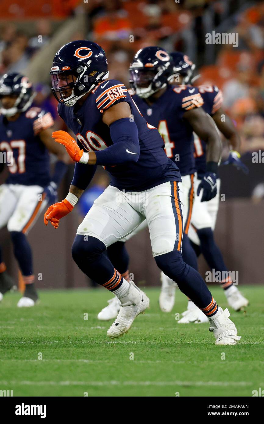 Chicago Bears linebacker Trevis Gipson (99) runs after the ball during ...
