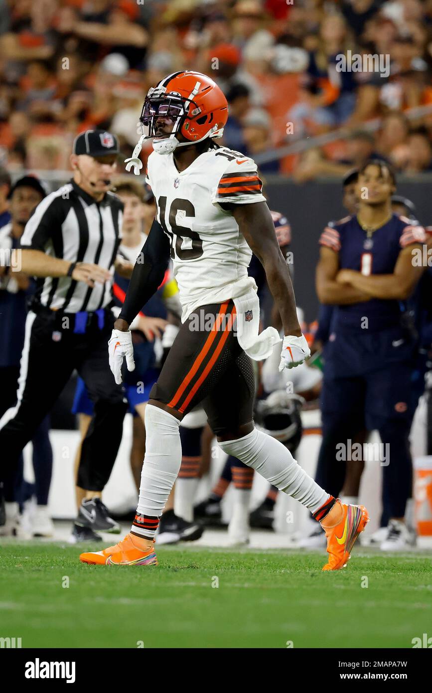 Cleveland Browns wide receiver Javon Wims (16) walks back to the line ...