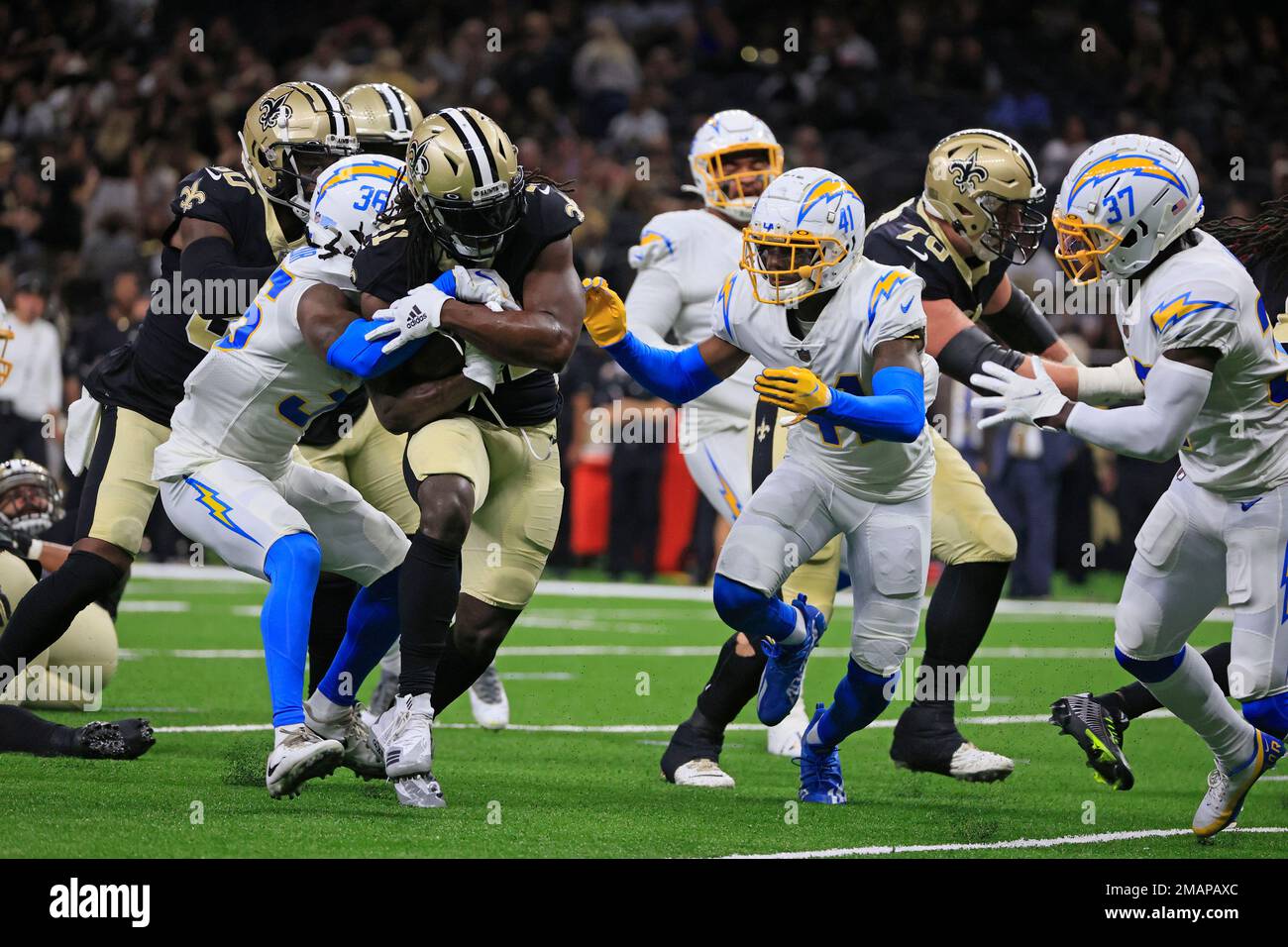 New Orleans Saints running back Alvin Kamara (41) carries during an NFL ...