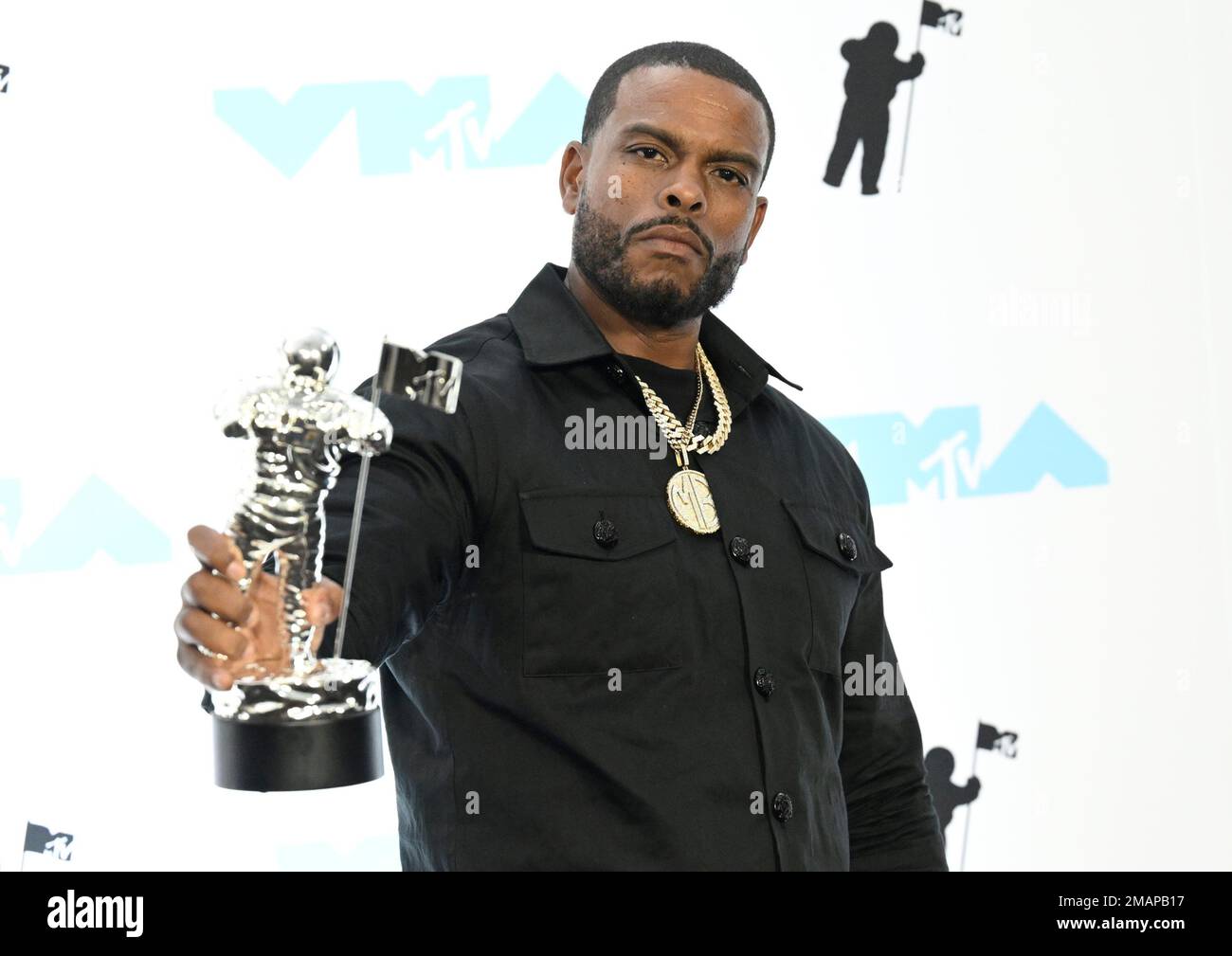 Director Benny Boom Poses In The Press Room With The Award For Best Hip Hop For Do We Have A