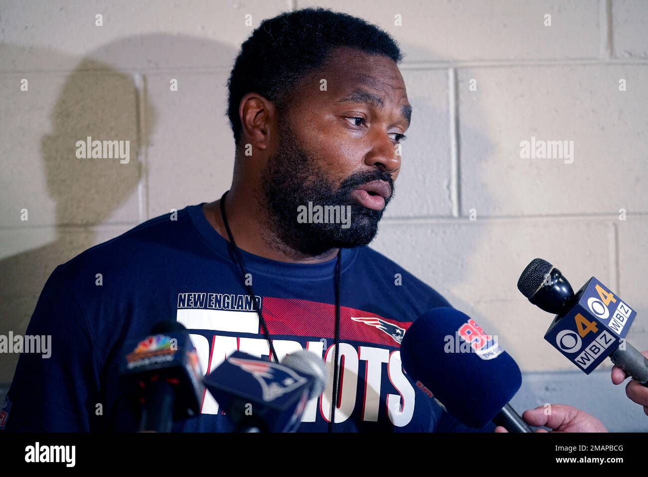 New England Patriots linebackers coach Jerod Mayo faces reporters ...