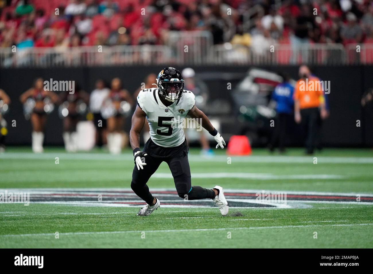 Jacksonville Jaguars safety Rudy Ford (5) defends during an NFL ...