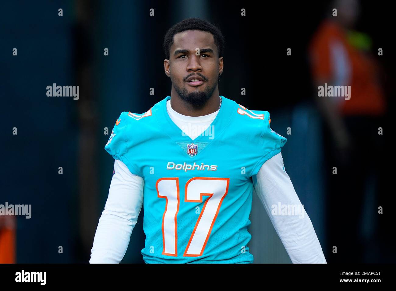 Miami Dolphins wide receiver Jaylen Waddle (17) enters the field before ...