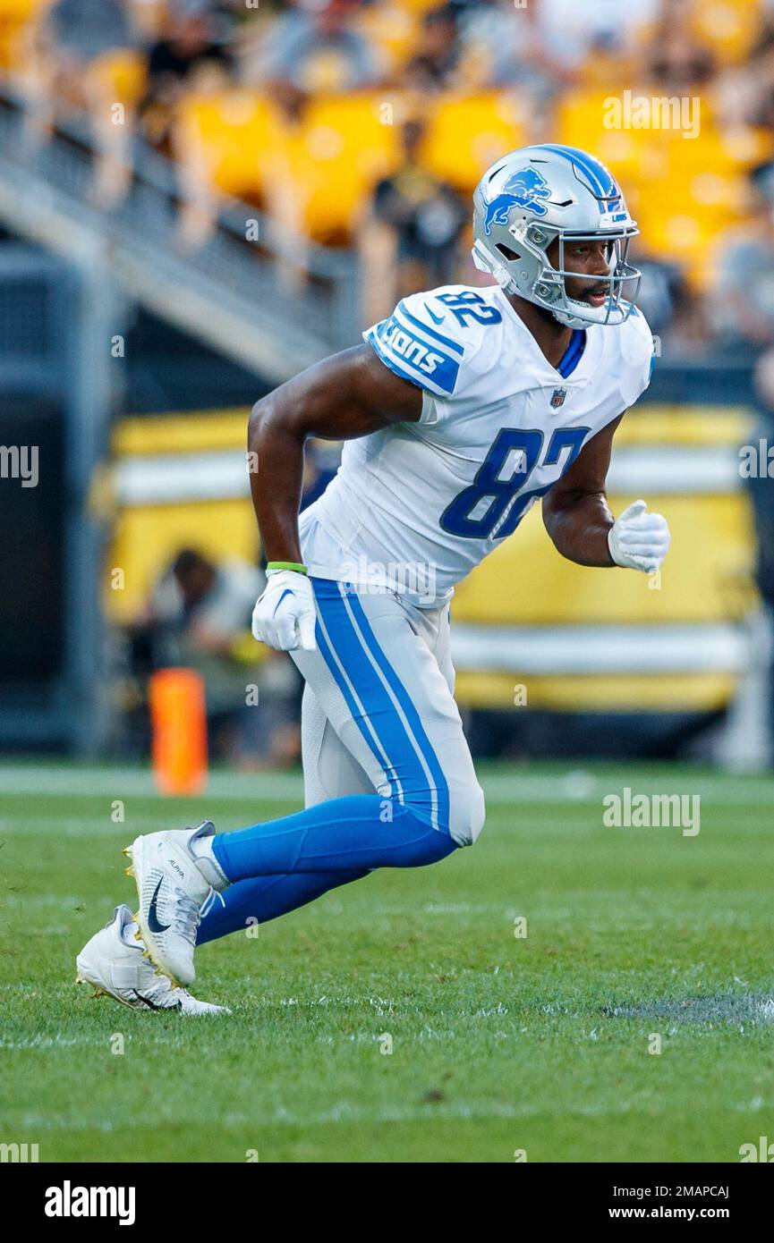Detroit Lions tight end James Mitchell (82) runs a route during a ...