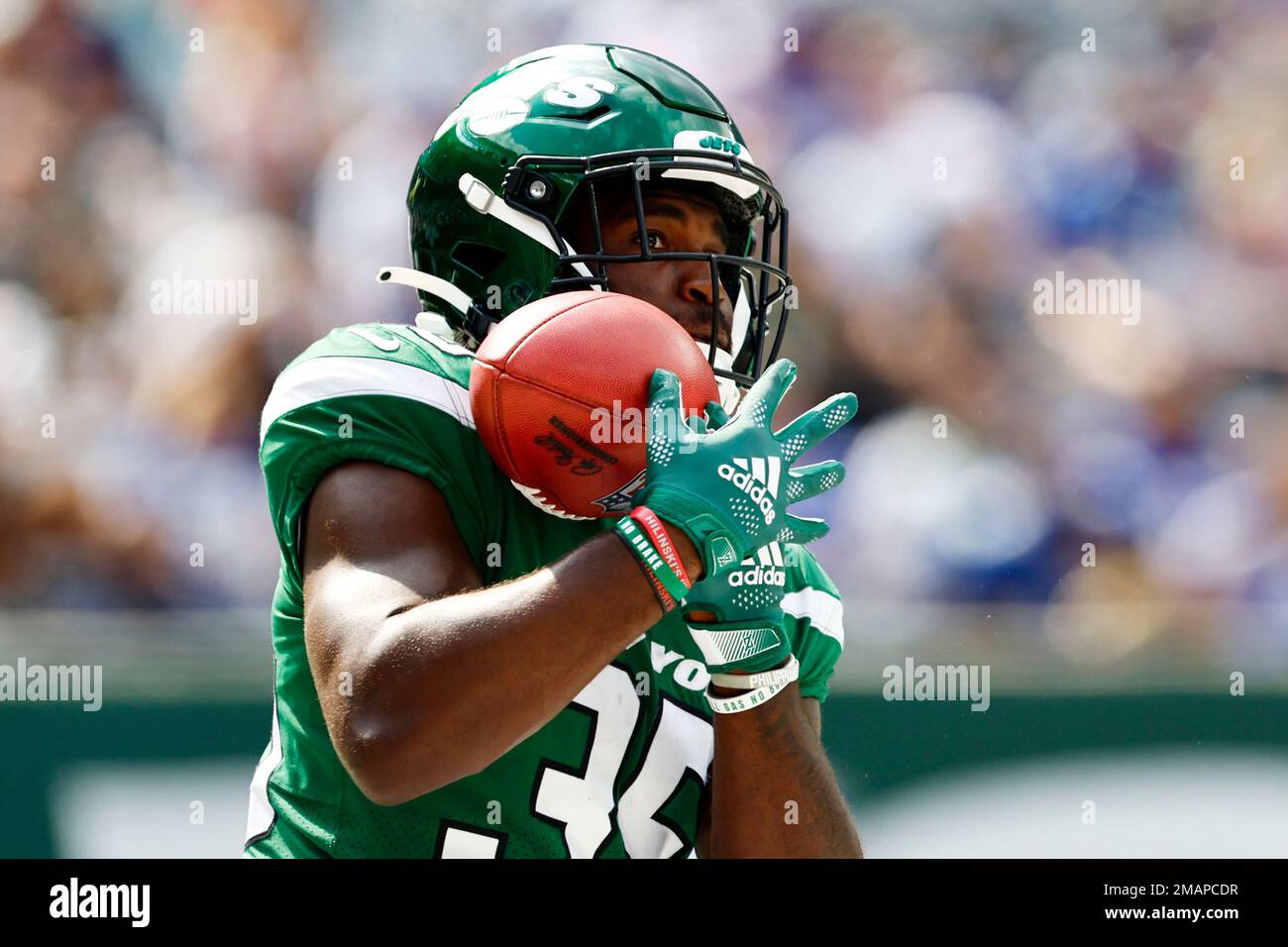 New York Jets running back Zonovan Knight (35) in action during an NFL ...