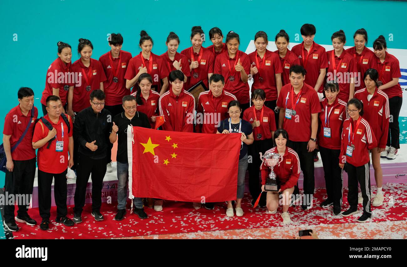 Silver medalist Chinese team pose during awarding ceremonies at the ...