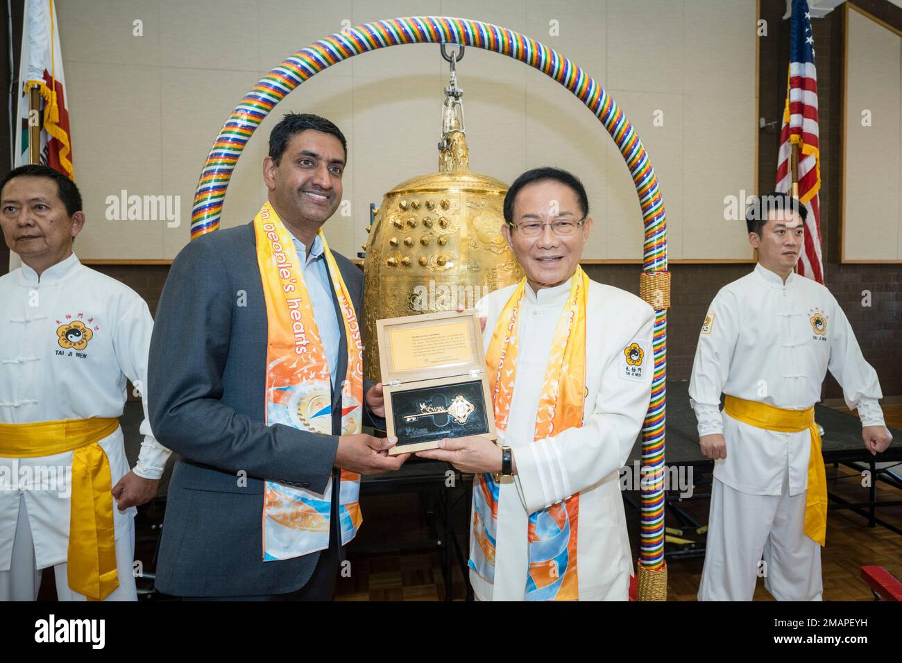 IMAGE DISTRIBUTED FOR TAI JI MEN QIGONG ACADEMY - Dr. Hong, Tao-Tze ...