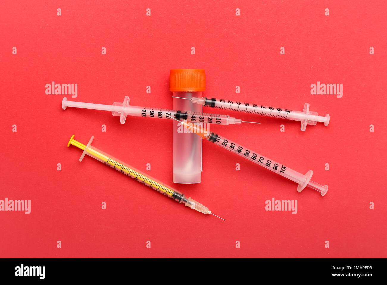 Empty insulin bottle hi-res stock photography and images - Alamy