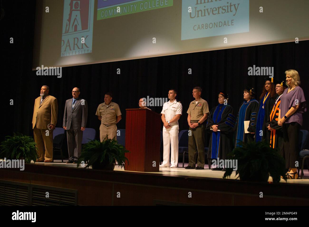 Voluntary education graduation ceremony hi-res stock photography and ...