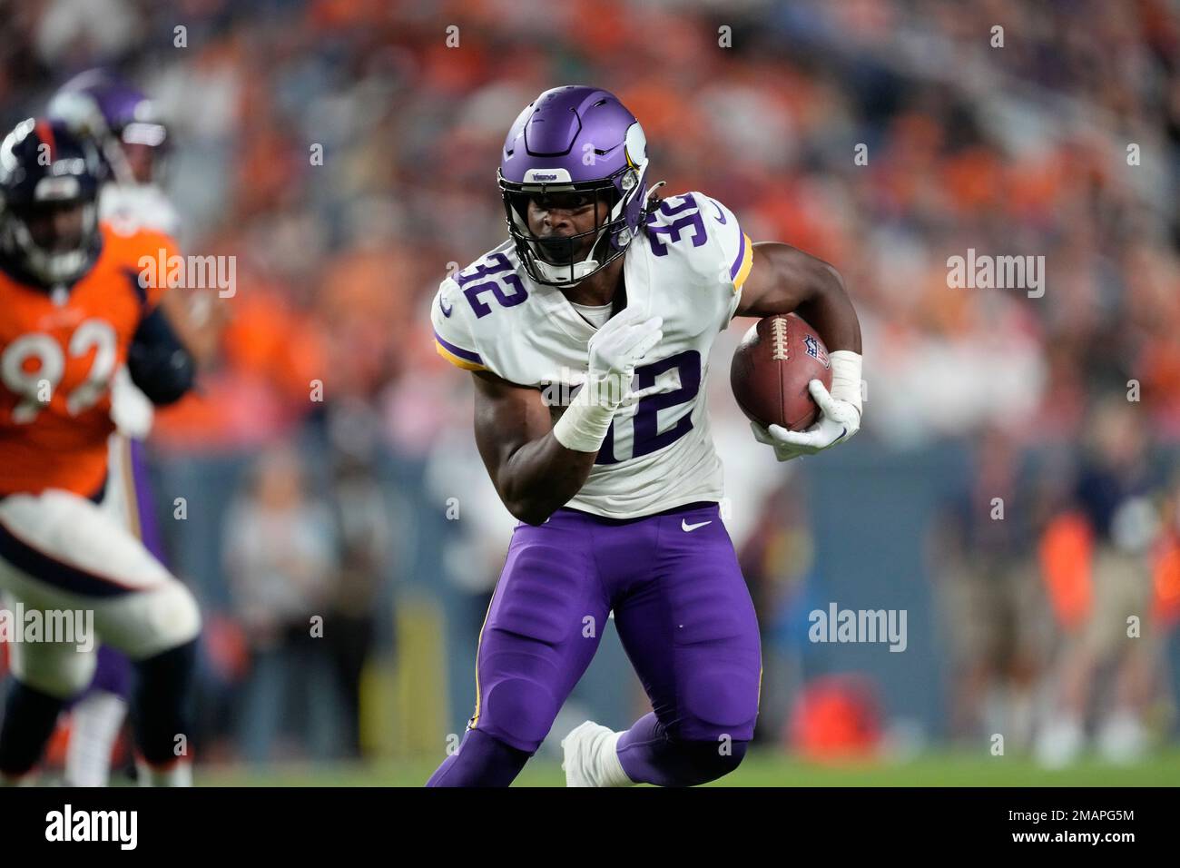 Minnesota Vikings running back Ty Chandler (32) during an NFL preseason ...