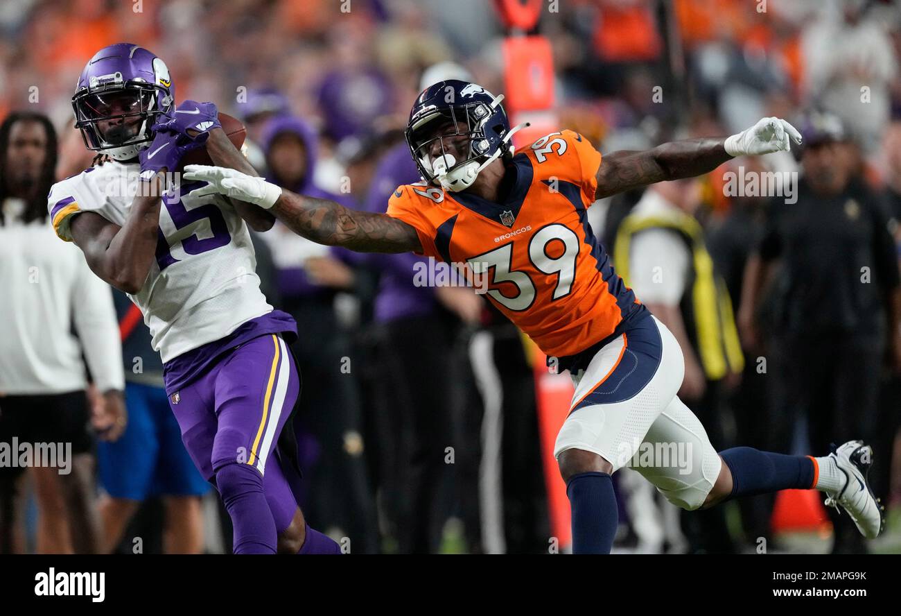 Minnesota Vikings wide receiver Ihmir Smith-Marsette (15) pulls in a ...