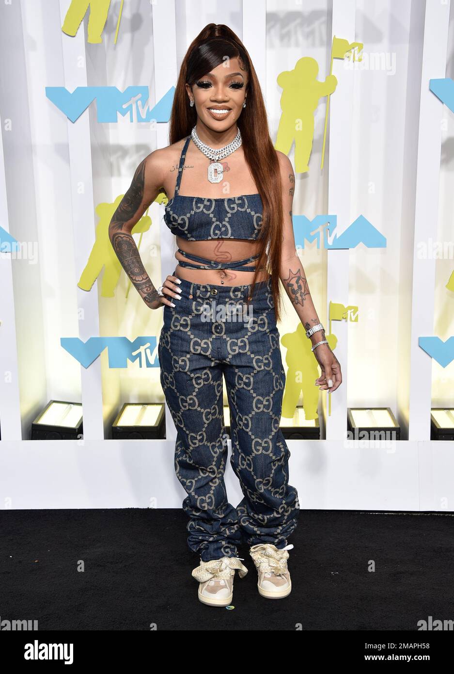GloRilla arrives at the MTV Video Music Awards at the Prudential Center ...