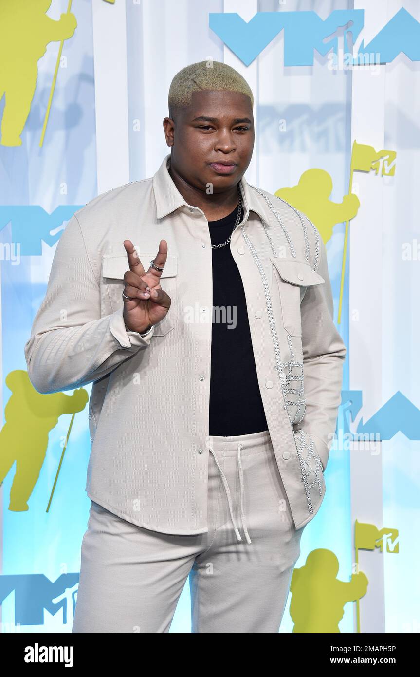 Jacob Willis arrives at the MTV Video Music Awards at the Prudential ...