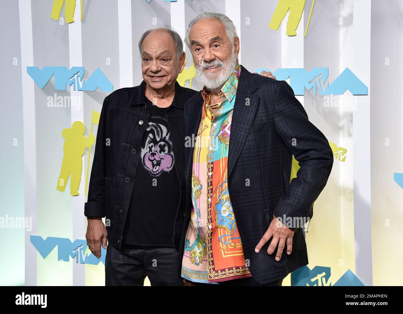 Cheech Marin, left, and Tommy Chong arrive at the MTV Video Music ...