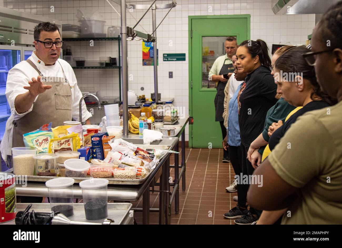Pregnant and postpartum Soldiers had the opportunity to prepare and eat ...