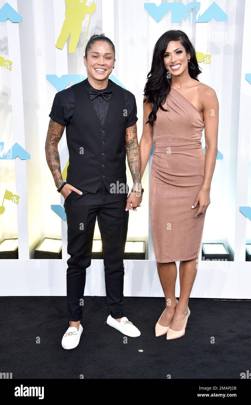 Kaycee Clark, left, and Nany Gonzalez arrive at the MTV Video Music ...