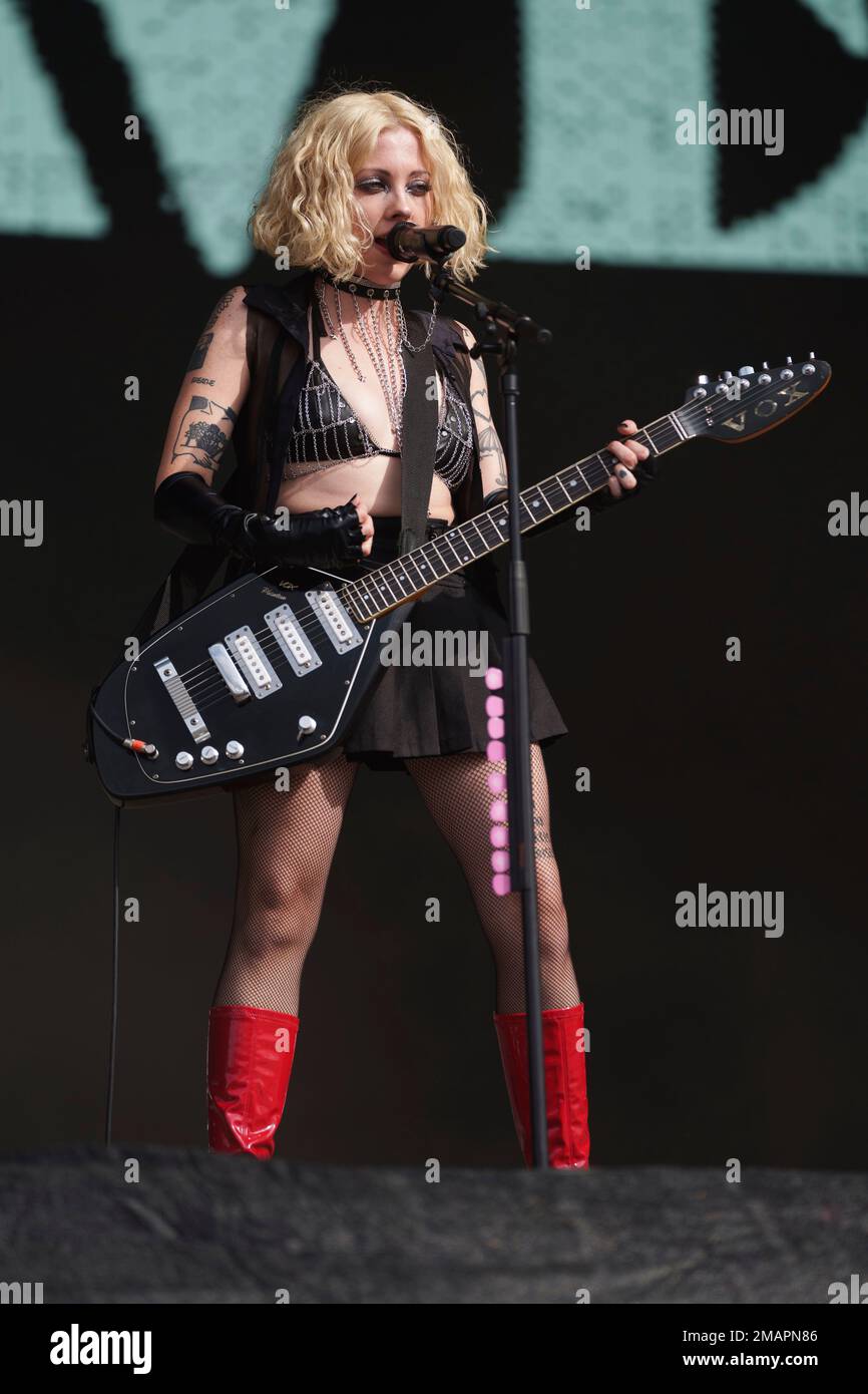 Heather Baron-Gracie of Pale Waves performs at the Reading Music ...