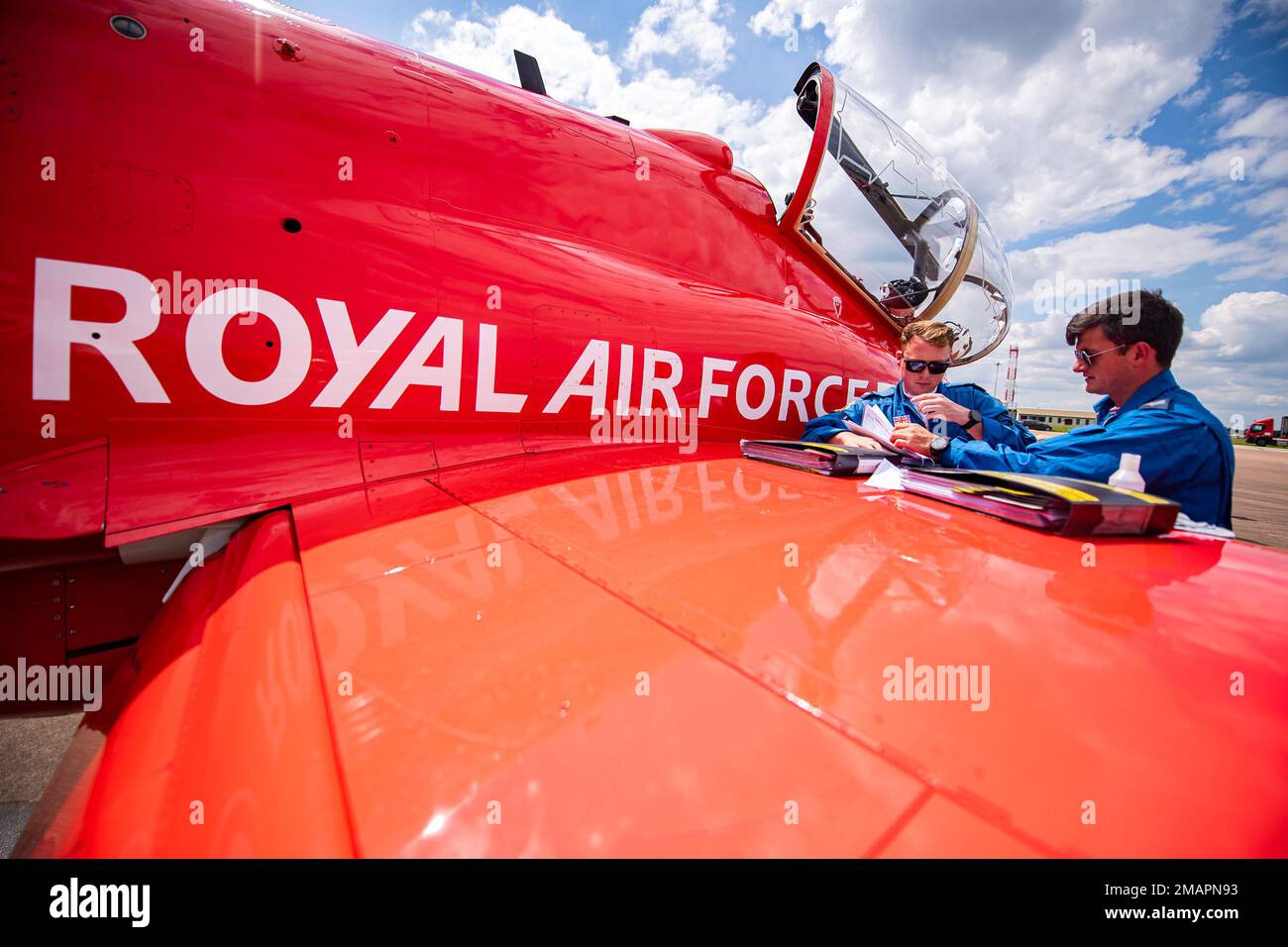 Plans arrows hi-res stock photography and images - Alamy