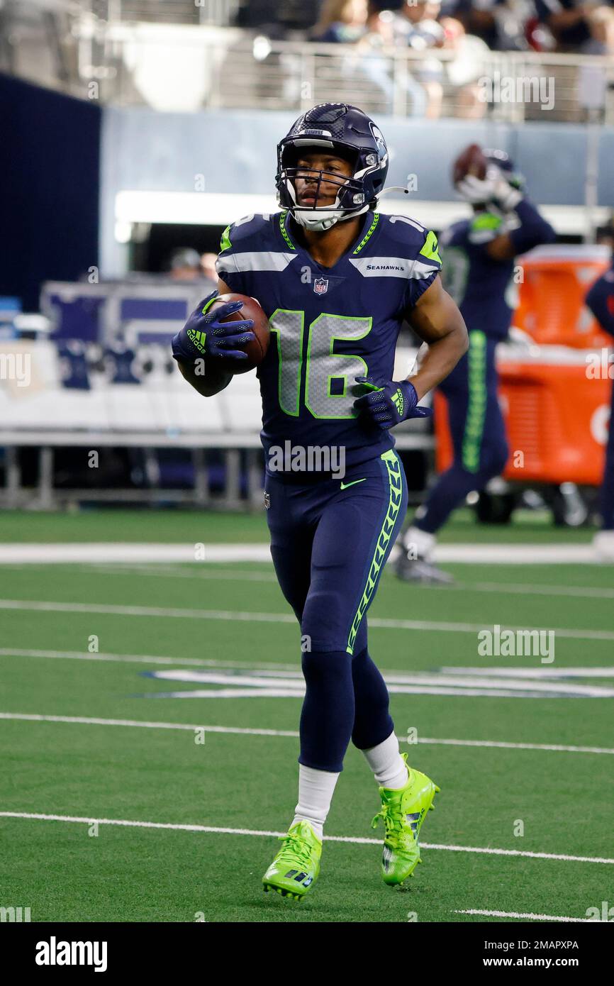 Seattle Seahawks wide receiver Tyler Lockett (16) warms up prior to a ...