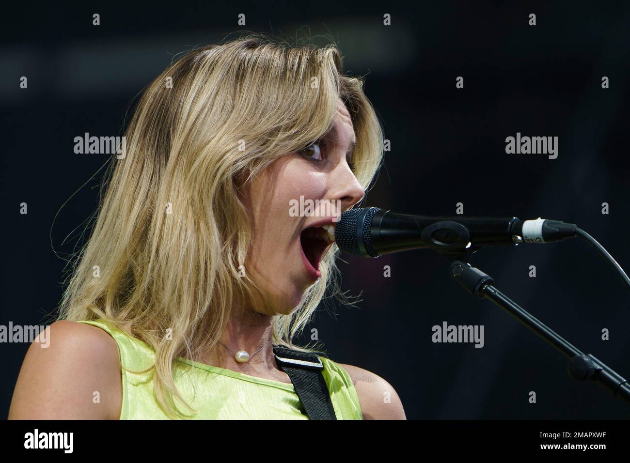Ellie Rowsell of Wolf Alice performs at the Reading Music Festival ...