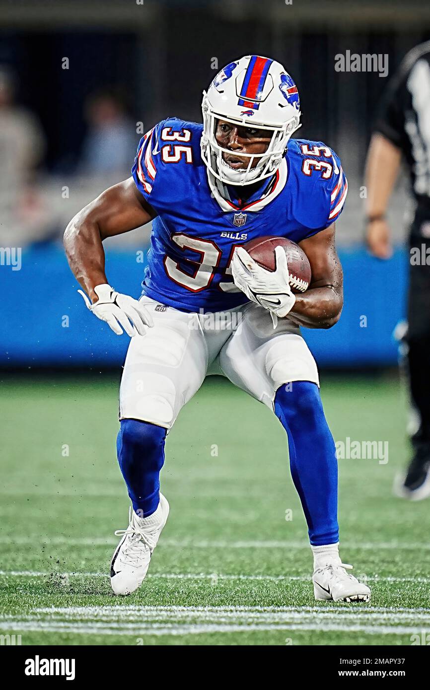 Buffalo Bills running back Raheem Blackshear (35) makes a run during an ...
