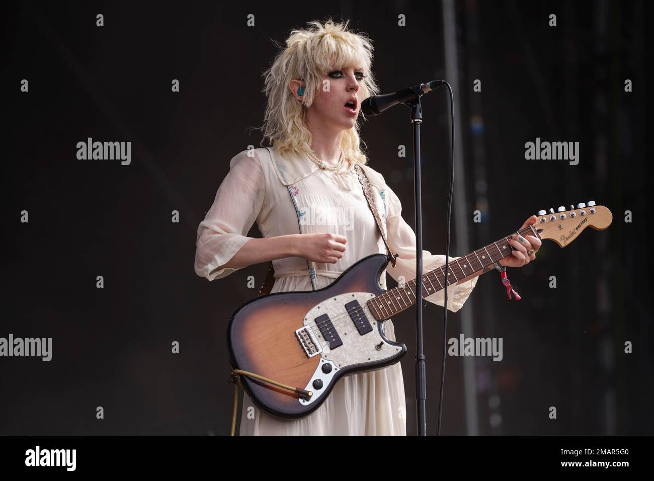 Izzy B. Phillips of Black Honey performs at the Reading Music Festival ...