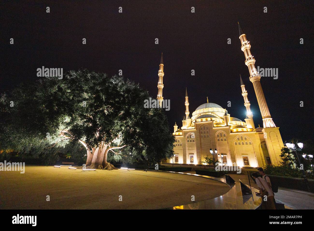 Evening in the courtyard of the Heart of Chechnya mosque. Russia Stock ...