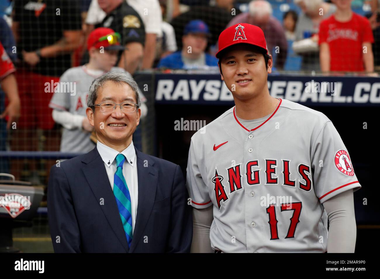 Los Angeles Angels' Shohei Ohtani stands next Consul-General of Japan ...