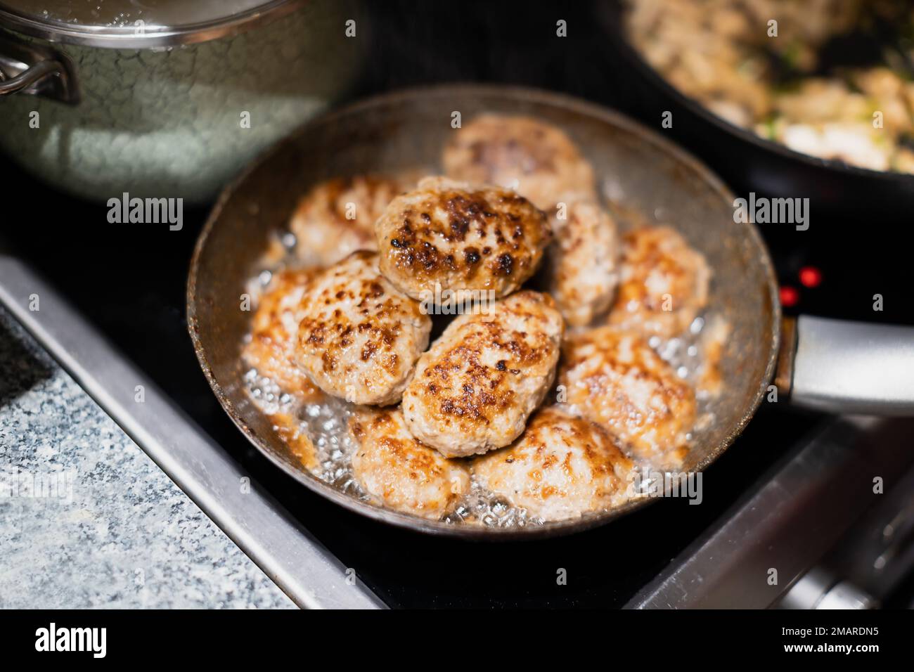 Kotleti hi-res stock photography and images - Alamy