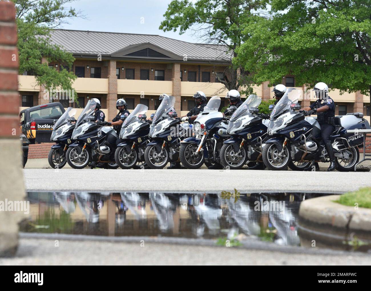 Deputies from the Prince George’s County Sheriff’s Office prepare to ...