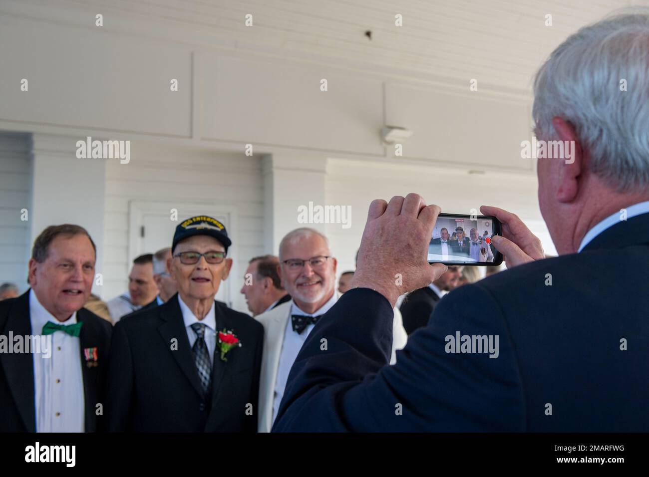 Retired Chief Yeoman Bill Norberg, a Battle of Midway veteran, poses ...