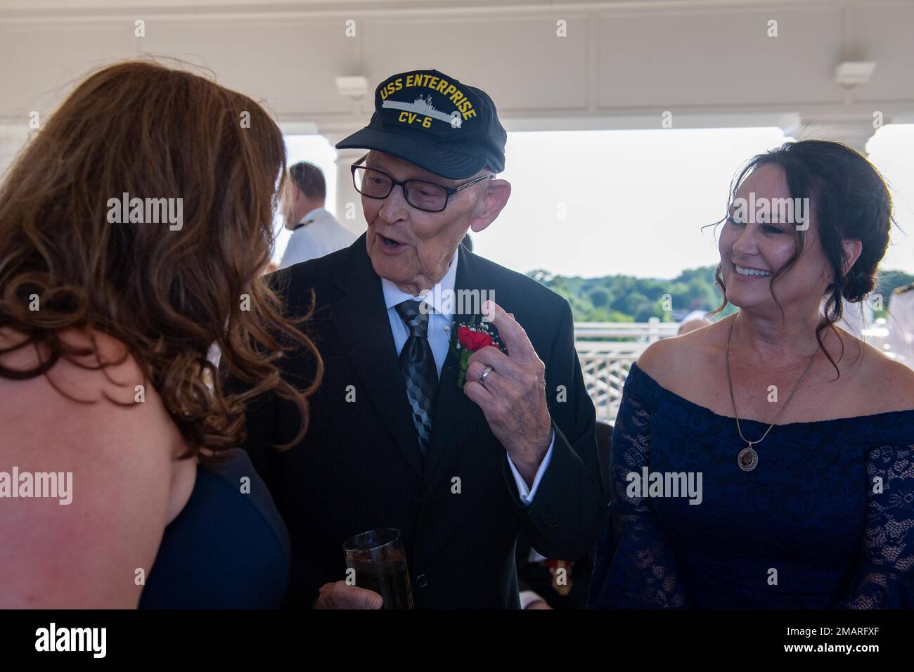 Retired Chief Yeoman Bill Norberg, a Battle of Midway veteran, speaks ...
