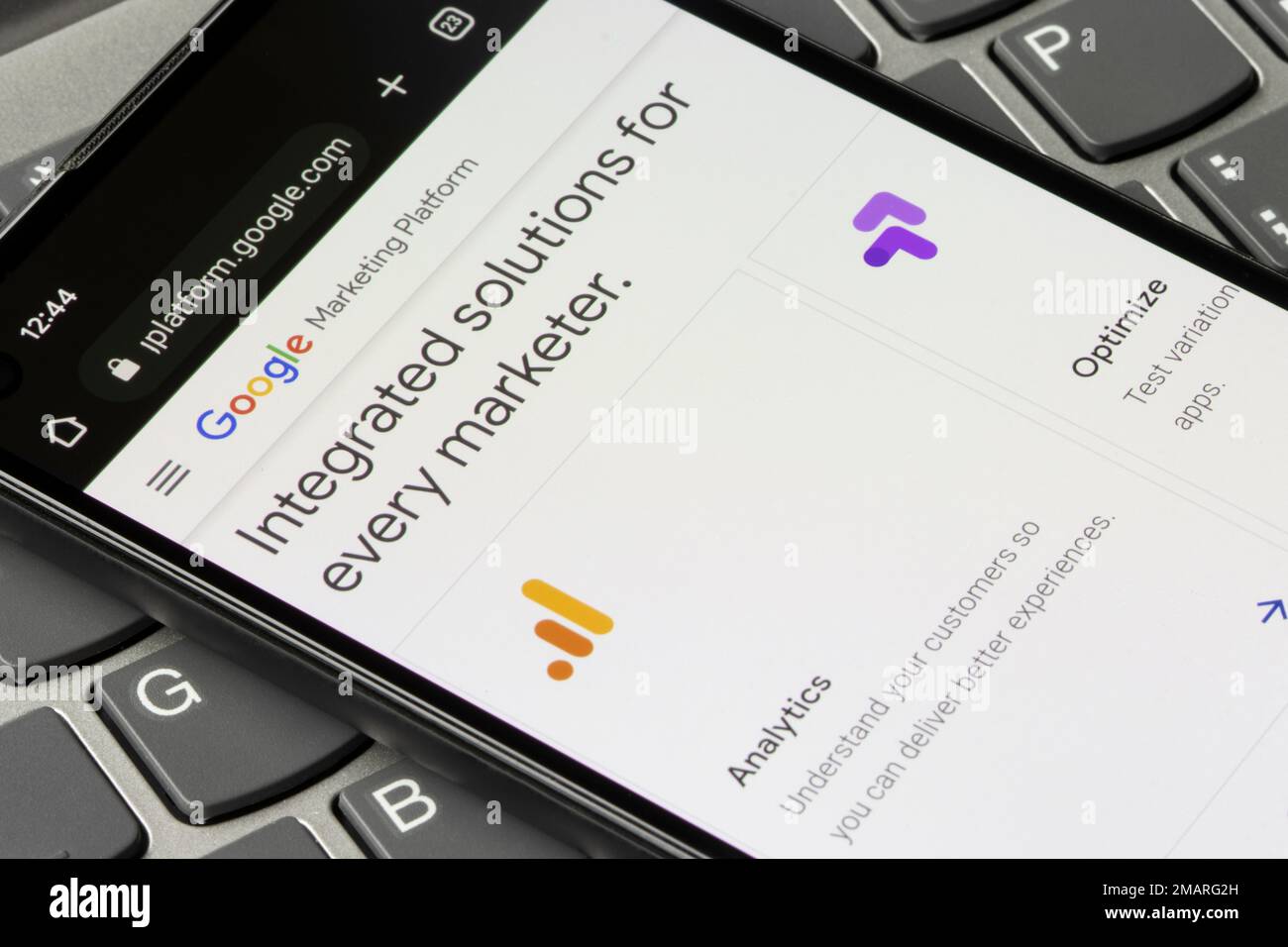 Google ads logo hi-res stock photography and images - Alamy