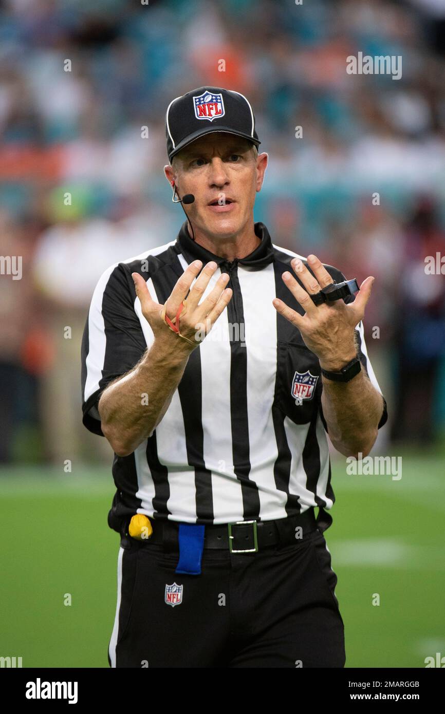 NFL Umpire Alan Eck gestures on the field during an NFL football game ...
