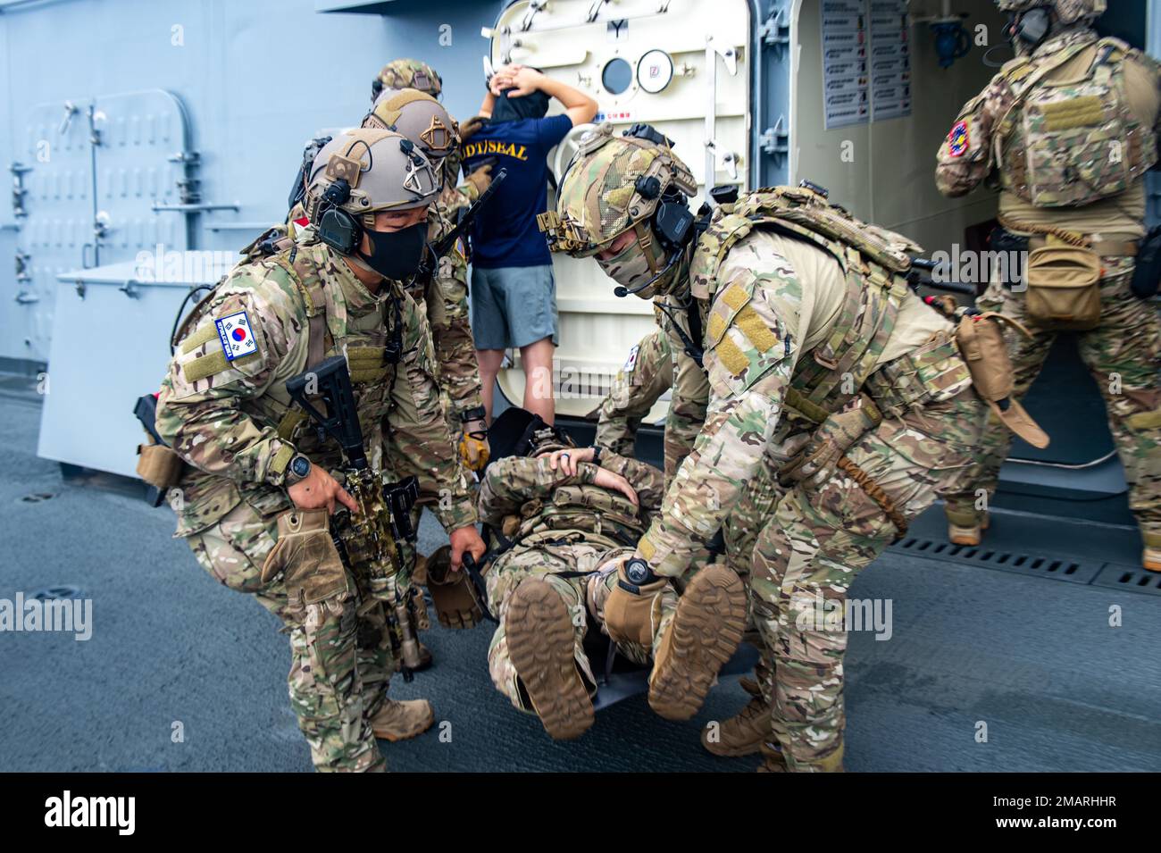 220603-N-SI601-1277 PHILIPPINE SEA (June 3, 2022) Members of Explosive ...