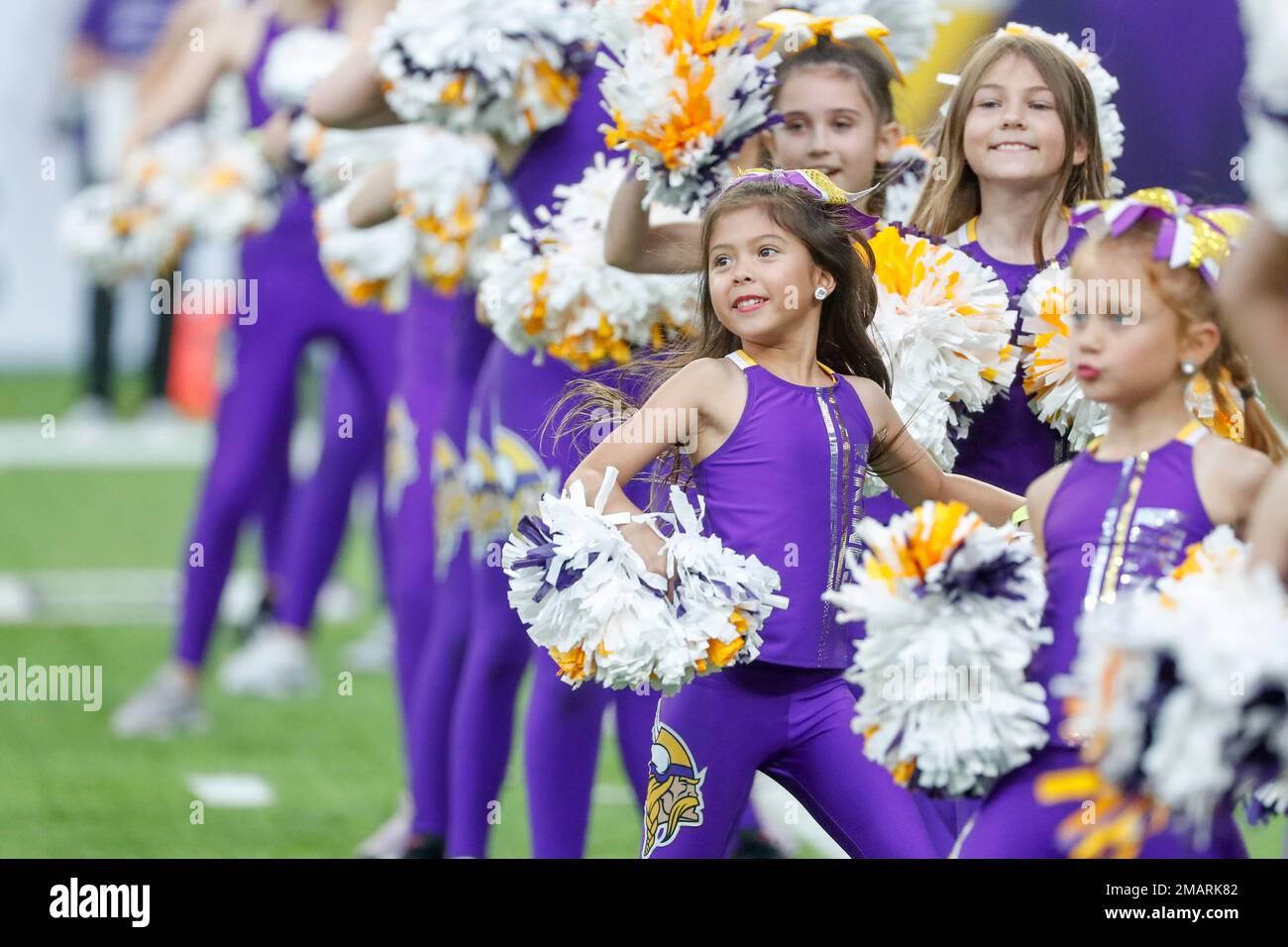 Minnesota Vikings junior cheerleaders perform before a preseason NFL ...