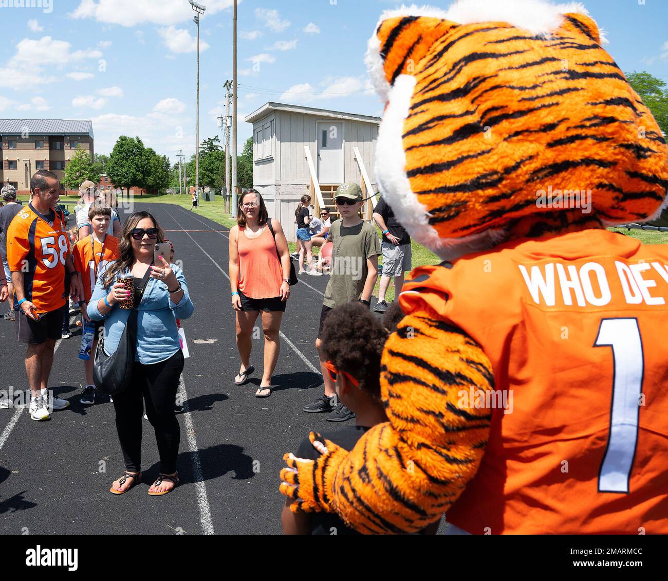 Football child mascot hi-res stock photography and images - Alamy