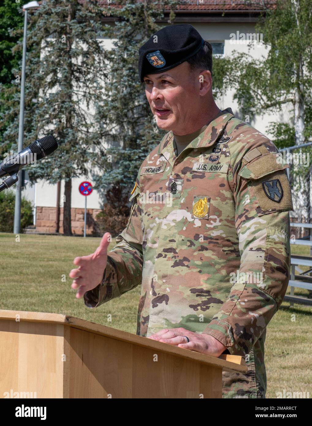 U.S. Army Command Sgt. Maj. Sean Howard, outgoing senior enlisted ...