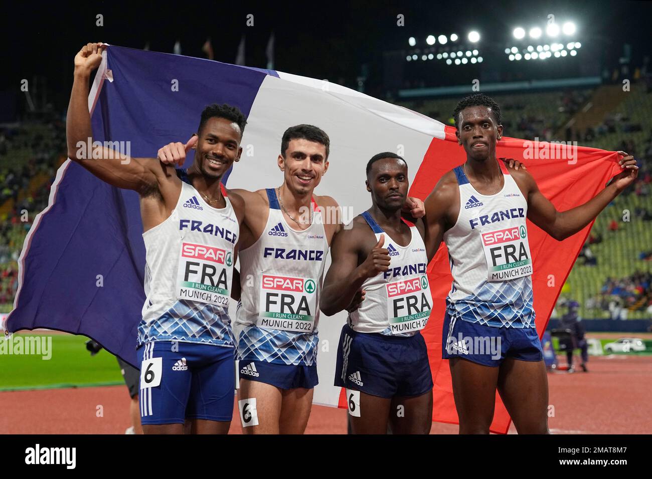 The team of France pose bronze medalist in the Men's 4 X 400 meters ...