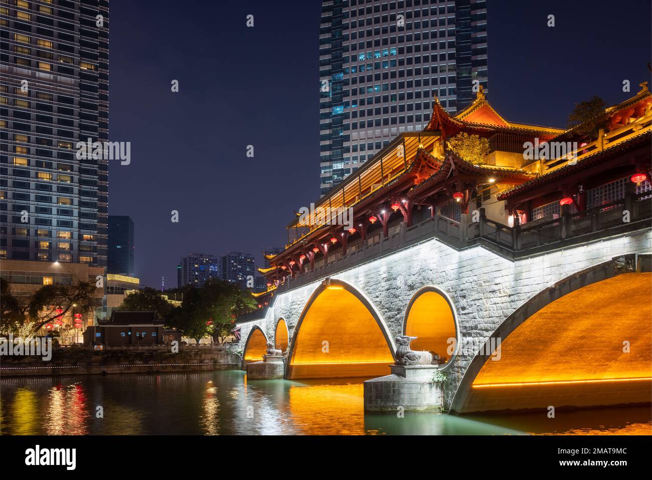 Chengdu Anshun bridge and Jinjiang river at night Stock Photo - Alamy