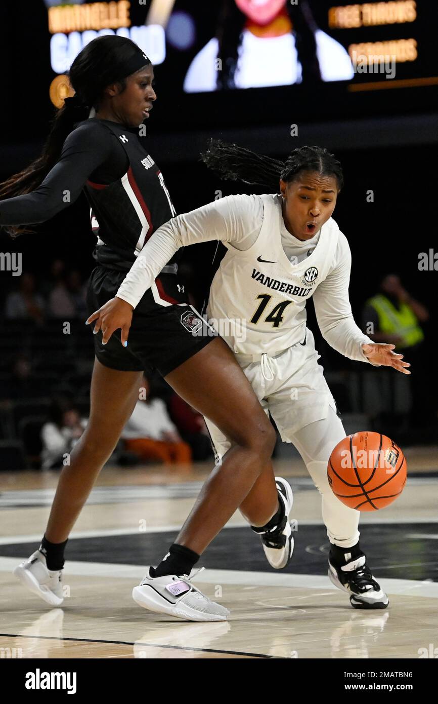 Vanderbilt guard Marnelle Garraud (14) moves the ball around South ...