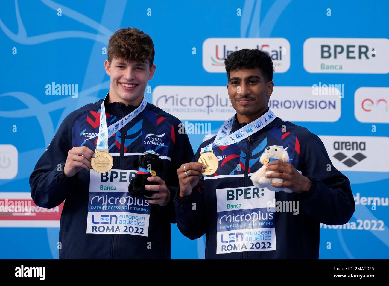 Ben Cutmore and Kyle Kothari of Britain celebrate the gold medal on the ...