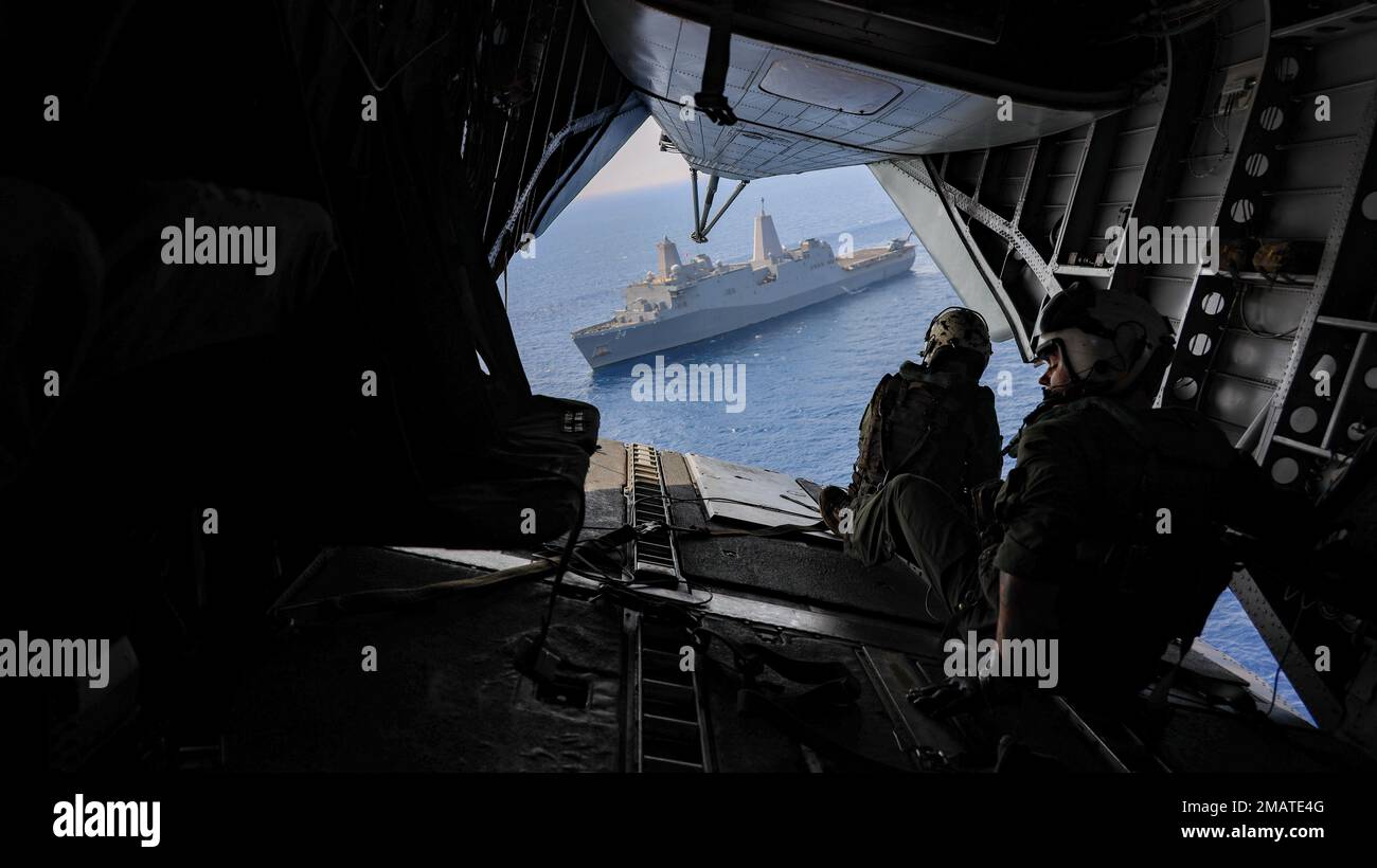 U.S. Marines assigned to Marine Medium Tiltrotor Squadron (VMM) 263 ...