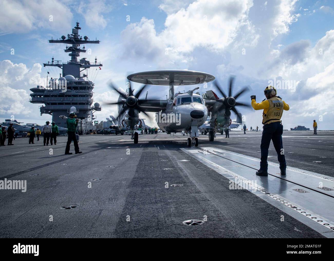 Catapult to launch hi-res stock photography and images - Alamy