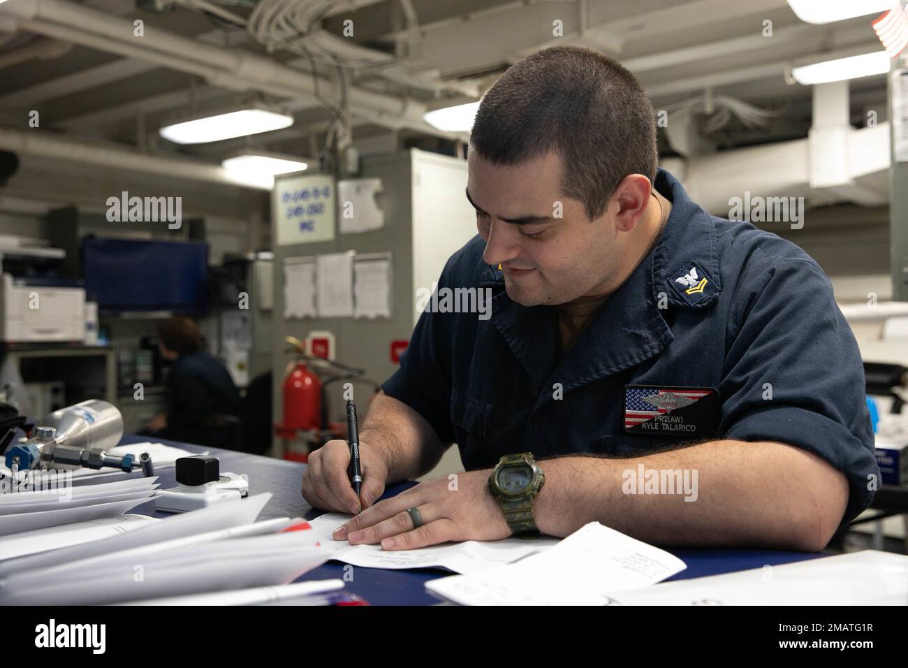 220604-N-QP737-1023 ATLANTIC OCEAN (June 4, 2022) Aircrew Survival ...