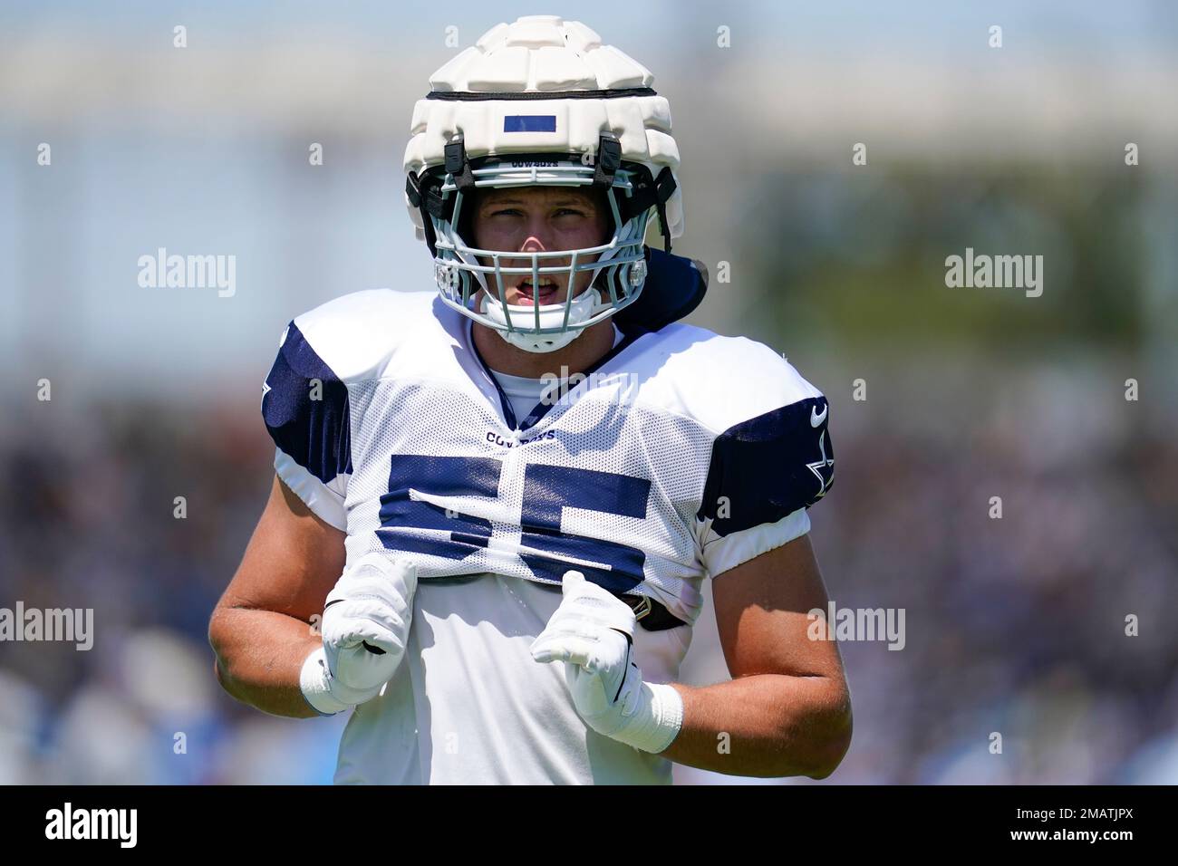 Dallas Cowboys outside linebacker Leighton Vander Esch (55 ...